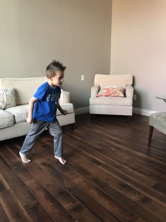 9 No Prep Activities to keep siblings occupied while feeding baby – The ...