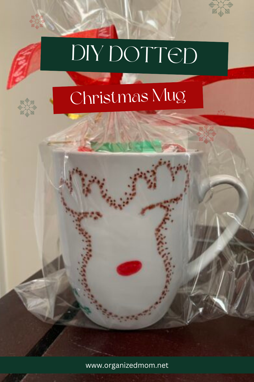 DIY Dotted Christmas Mug - The Organized Mom
