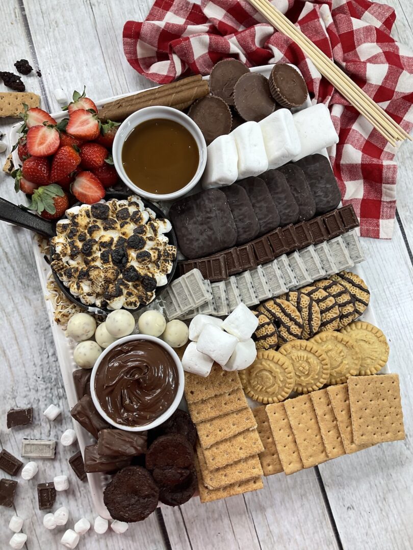Smores Charcuterie Board – The Organized Mom